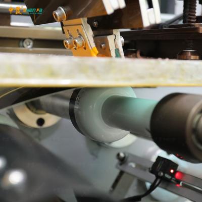 中国 自動スクリーン印刷機 紫外線ドライヤー付きのボトルと缶 販売のため