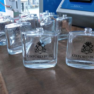 Cina Macchina per serigrafia semiautomatica per bottiglie di plastica e bicchieri di vetro con dimensione massima di stampa φ120mm*250mm e velocità 20pcs/min in vendita