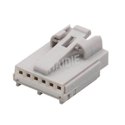 Cina Femminile 6 posizioni Wire Crimp connettori serie 31073 per applicazioni automobilistiche in vendita