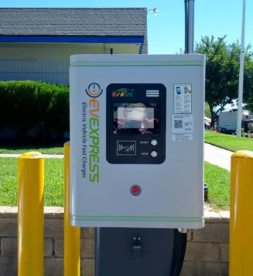 China Off Board Vertical Column 25KW DC Charging Station for Public Use With Two Connectors for sale