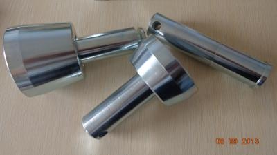 China Piezas que trabajan a máquina modificadas para requisitos particulares con toda clase de finales, montaje del CNC de la rueda del automóvil en venta