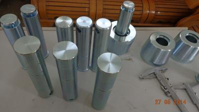 China Piezas que trabajan a máquina modificadas para requisitos particulares de la precisión del CNC con toda clase de finales, hechos en fabricante del profesional de China en venta