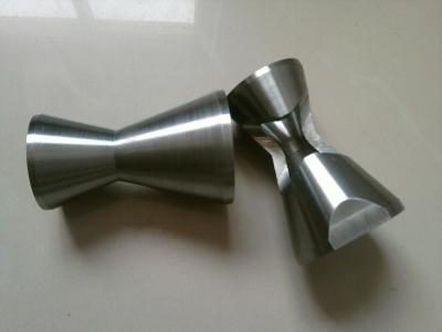 China Chasis del vehículo que procesa el montaje del rodillo, piezas que trabajan a máquina modificadas para requisitos particulares de la precisión del CNC con toda clase de finales en venta