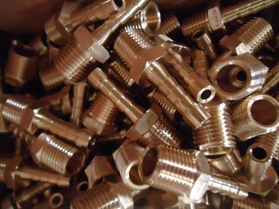 China Conector de cobre amarillo modificado para requisitos particulares del contador del agua con toda clase de finales, hechos en fabricante del profesional de China en venta