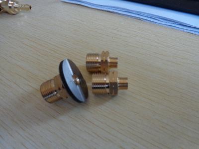 China Procesando aduana toda clase de instalación de tuberías, CODO, CNC que trabaja a máquina, colocación de cobre amarillo, hecha en fabricante del profesional de China en venta