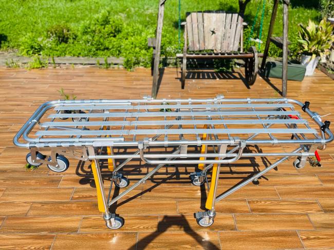 190*55*92CM Foldable Aluminum Alloy Ambulance Stretcher With Leg Adjustment For Transporting The Wounded