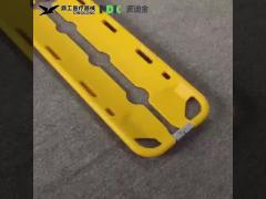 Opvouwbare EHBO Plastic Scoop Stretcher X-Ray Afneembaar Drie versnellingen