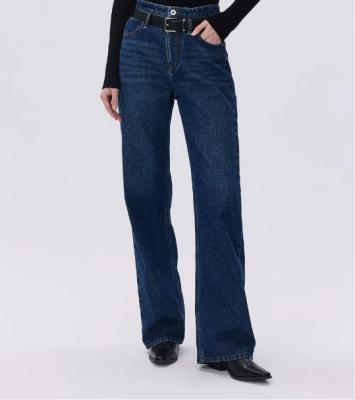 China Een high-waist straight-leg denim broek. Te koop
