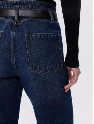 China Een high-waist straight-leg denim broek. Te koop