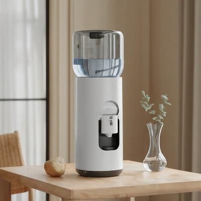 Cina Dispensatore di acqua per animali domestici intelligente ABS con sistema di filtrazione degli ioni di carbonio attivo in vendita