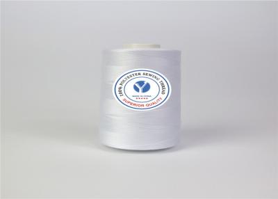 China Hilo de coser 100% del pequeño del carrete 40S/2 poliéster blanco del color para la materia textil casera en venta