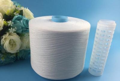 China Rohe weiße hohe Hartnäckigkeit des Wärmeaggregat-TFO 40/2 Nähgarn auf Dyeable-Rohr 1.25kg zu verkaufen
