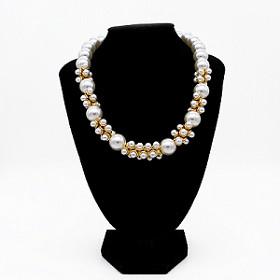 中国 女性のためのたがの形のあたりの真珠のMoissaniteの方法宝石類のネックレス 販売のため