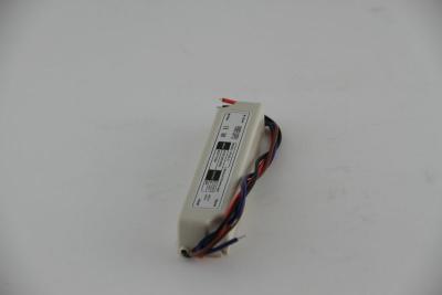 China Único motorista constante impermeável, motorista do diodo emissor de luz da tensão da saída 20W do diodo emissor de luz de 24V 12V à venda