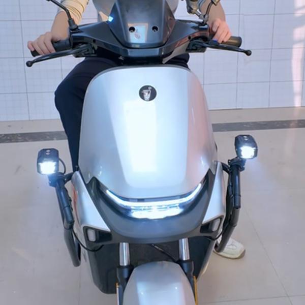 Quality 9000LM Motorcycle LED Driving Light Smart Temp Control Motorcycle Spot Lights for sale