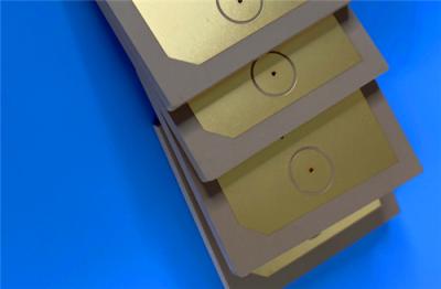 China Fabricate 2-Layer TMM6 PCB built on 15mil laminate and double sided copper with ENEPIG Finish using in Patch Antennas for sale