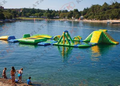 Cina Gigante del PVC del CE che fa galleggiare i parchi gonfiabili dell'acqua con i giochi dello sport acquatico in vendita