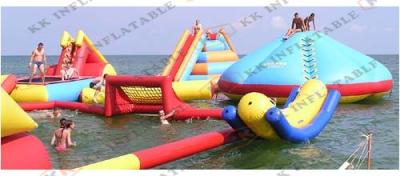 Cina L'acqua gonfiabile del trampolino gonfiabile parcheggia i buttafuori dell'acqua della costruzione per i bambini e gli adulti in vendita