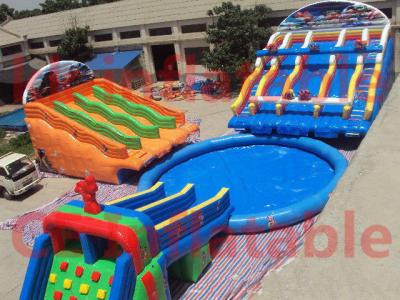 Cina Parco di galleggiamento gonfiabile dell'acqua della famiglia numerosa, acquascivolo gonfiabile colorato in vendita