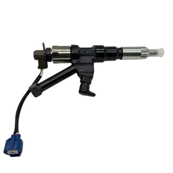 Quality 095000-5215 DENSO Injector 239101250 Hino 700 Truck Replacement Parts for sale