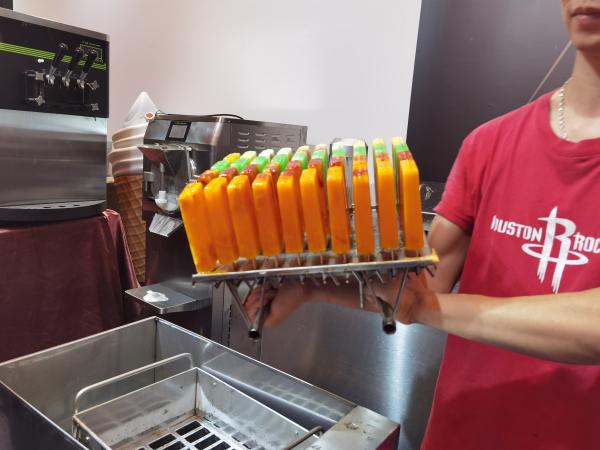 Quality Commercial 1-4 Mold Cooling Popsicle Making Popsicle Unmold Machine With for sale