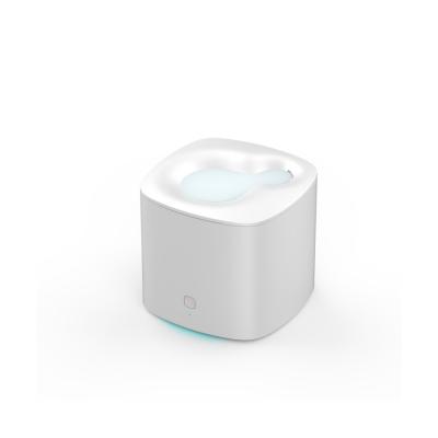 Cina DC5V Smart Pet Water Dispenser, fontana per gatti o gattini 2L in vendita