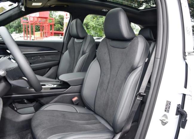 New Geely Monjaro Xingyue L 4WD Flagship on Show