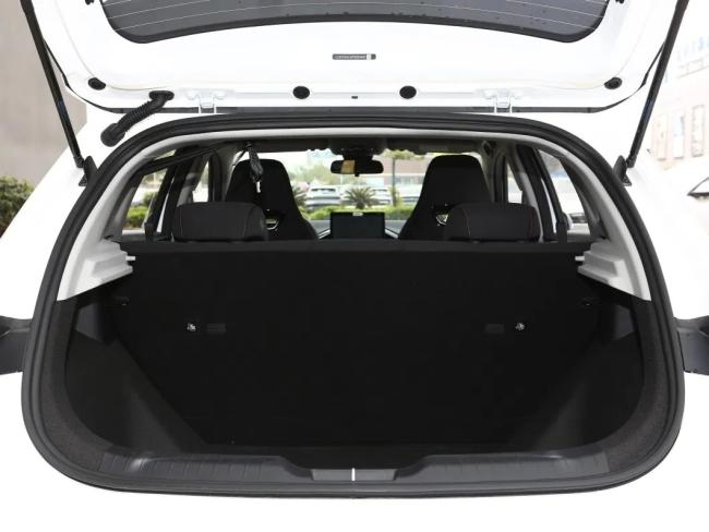 New Byd E2 2024 Luxury Version 405km 5seats Fwd 4 Wheel EV Electric Cars