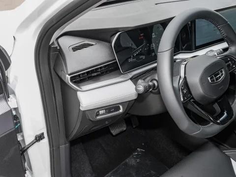 New Cars Geely Binyue Economy Compact SUV Car in Stock for Sale 2023 1.5t DCT Version Geely Coolray