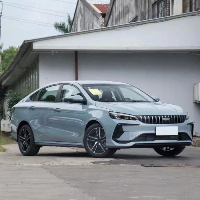 Made in China Geely Coolray 1.5t DCT Model 2023 New Car for Sale 5.8L Per 100km Comprehensive Fuel Consumption R17 R18 Tire