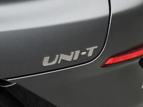 New Cheap Chang′an Uni-T 2023 Second-Generation 1.5t Premium Comfortable Electric Car