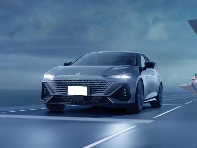 2023 China Most Popular Brand Changan Uni-V Idd Hybrid/Petrol Vehicle