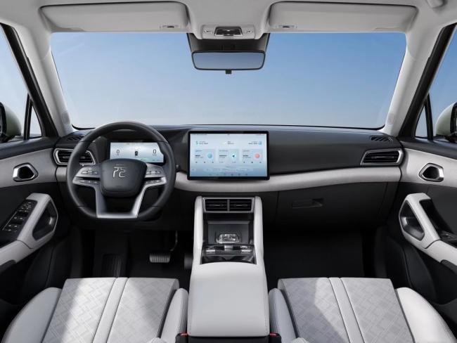 Hot Sells Vehicles Byd Yuan up New Car Lunched 2024 401km Basic Type Compact SUV 5 Door 5 Seats New Energy Vehicles