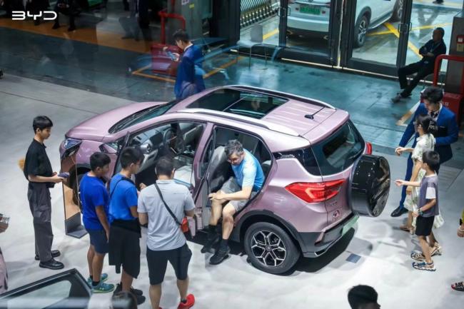 White Byd Yuan up 2024 New Car EV Small SUV Transcendent 401km Range Yuan up