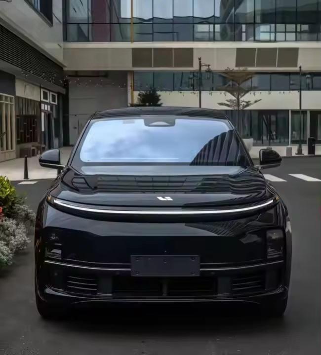 2024 New Li Auto L6 Lixiang L6 Luxury 5-Seat Extended Range Electric Family SUV Car