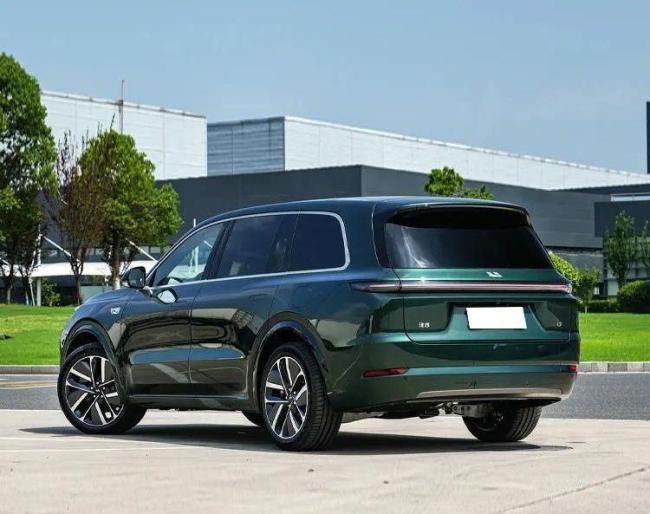 Li Auto L9 China Large SUV 2024 Leading Ideal L9 PRO EV Car New Energy Vehicle Lixiang L9 Electric Car with 210km