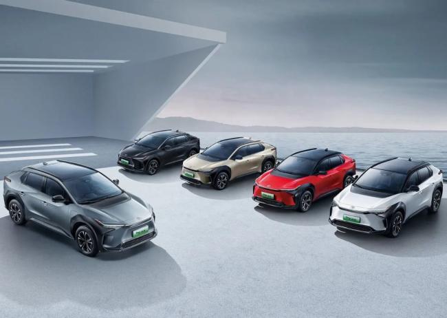 Hot Sale SUV Toyota Bz4X Cheap New Energy Vehicle Long Range 2023 High Speed Battery Right Left Hand Drive Car Automobile EV Car SUV Car Electric Car
