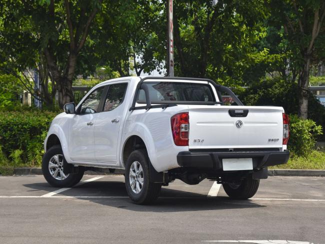 Sharp Qi 6 2.4L Gasoline Two-Drive Four-Wheel Drive Long Cargo Box Used Pickup Truck 5 Speed Manual Maximum Speed 160km Dongfen