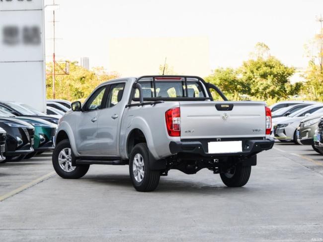 Dongfeng New Cars Rich 6 Gasoline Engine 2.4L Top Sale 4WD Pickup High Quality China Made for Export
