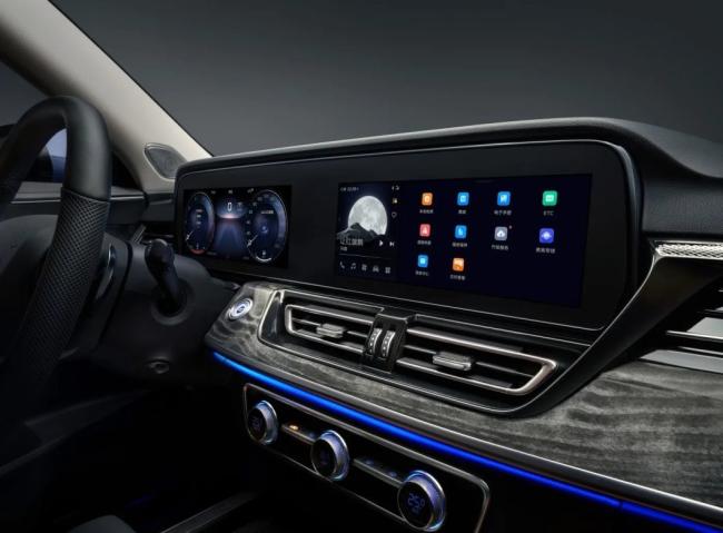 Hongqi HS5 PRO 2.0t High Performance Fwd/Awd SUV Made in China Fuel Vehicle