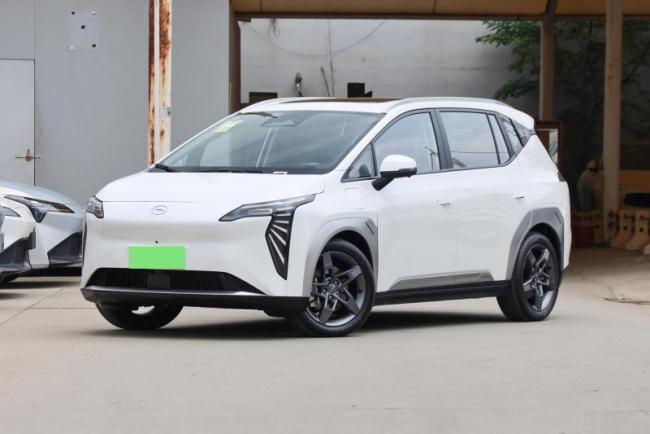 2023 GAC Aion Y Plus 70 Enjoyment 510km Longrange New Cars 100% Aion Lx/V/S Plus EV Energy Vehicles