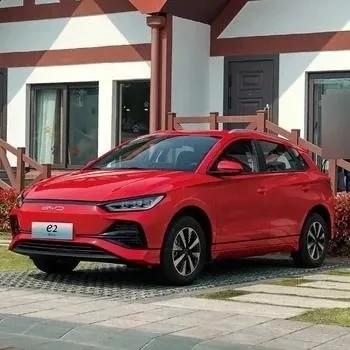 中国 43.2kwh バッテリー容量 白灰 赤青色 405kmの走行距離を持つ電気自動車 販売のため