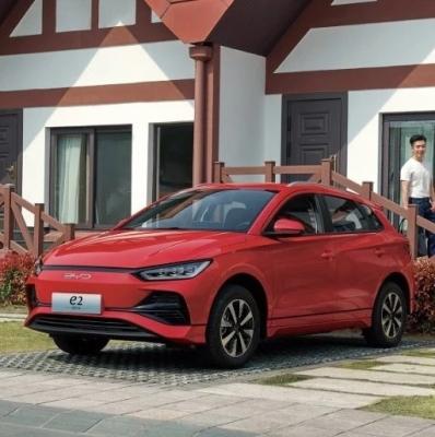 Cina 5 posti Byd E2 405km Range 2023 EV Electric Car con 70kw Potenza massima e prestazioni in vendita