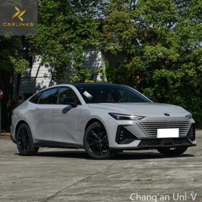 Cina Changan Uni-V Intelligent Electric Idd 2023 1.5t Compact Car Plug-in Hybrid Pure Battery Range di 113 km in vendita
