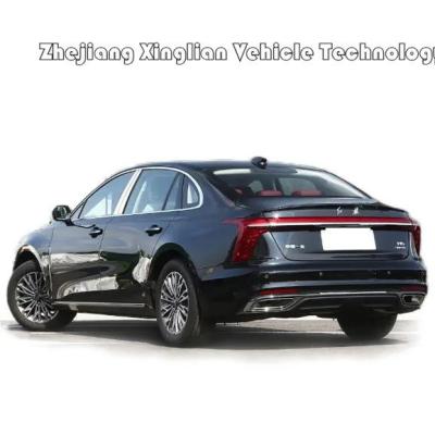 Cina Bandiera rossa Hongqi H5 2024 2.0t 1.5t Benzina MID-Size Sedan con sterzo sinistro in vendita