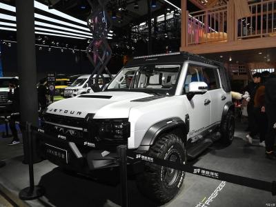 Cina SUV Jietu Jetour Traveler 2023 2024 1.5td DCT Fwd Discovery Gas Gasoline SUV Auto in vendita