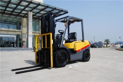 Cina Controbilanci il carrello elevatore a forcale 2.5T con il motore EPA di Isuzu C240 approvato in vendita