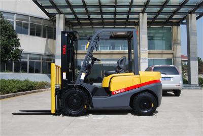 Cina Controbilanci il carrello elevatore a forcale 2.5T con il motore EPA di Isuzu C240 approvato in vendita