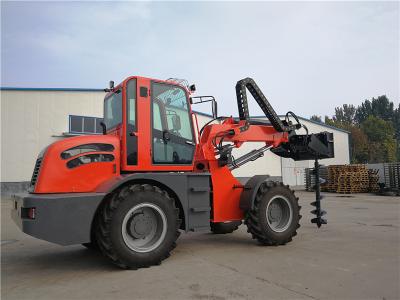 中国 4WDアース・オーガー延長ブームのフォークリフトが付いている望遠鏡の車輪の積込み機 販売のため