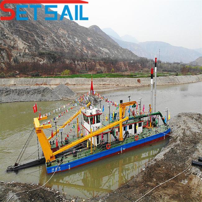 Diesel Engine Underwater Sand Pump Cutter Suction Mud Dredger